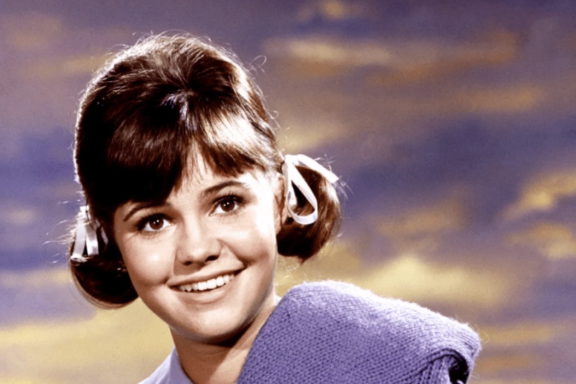 Sally Field 76 Was Considered ‘ugly After Choosing To Age Naturally